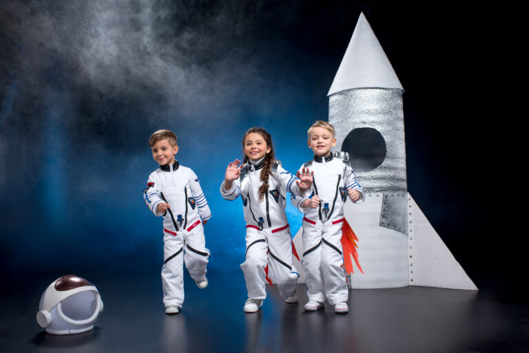 Space Camp Ideas: Activities for Aspiring Young Astronauts - Summer ...